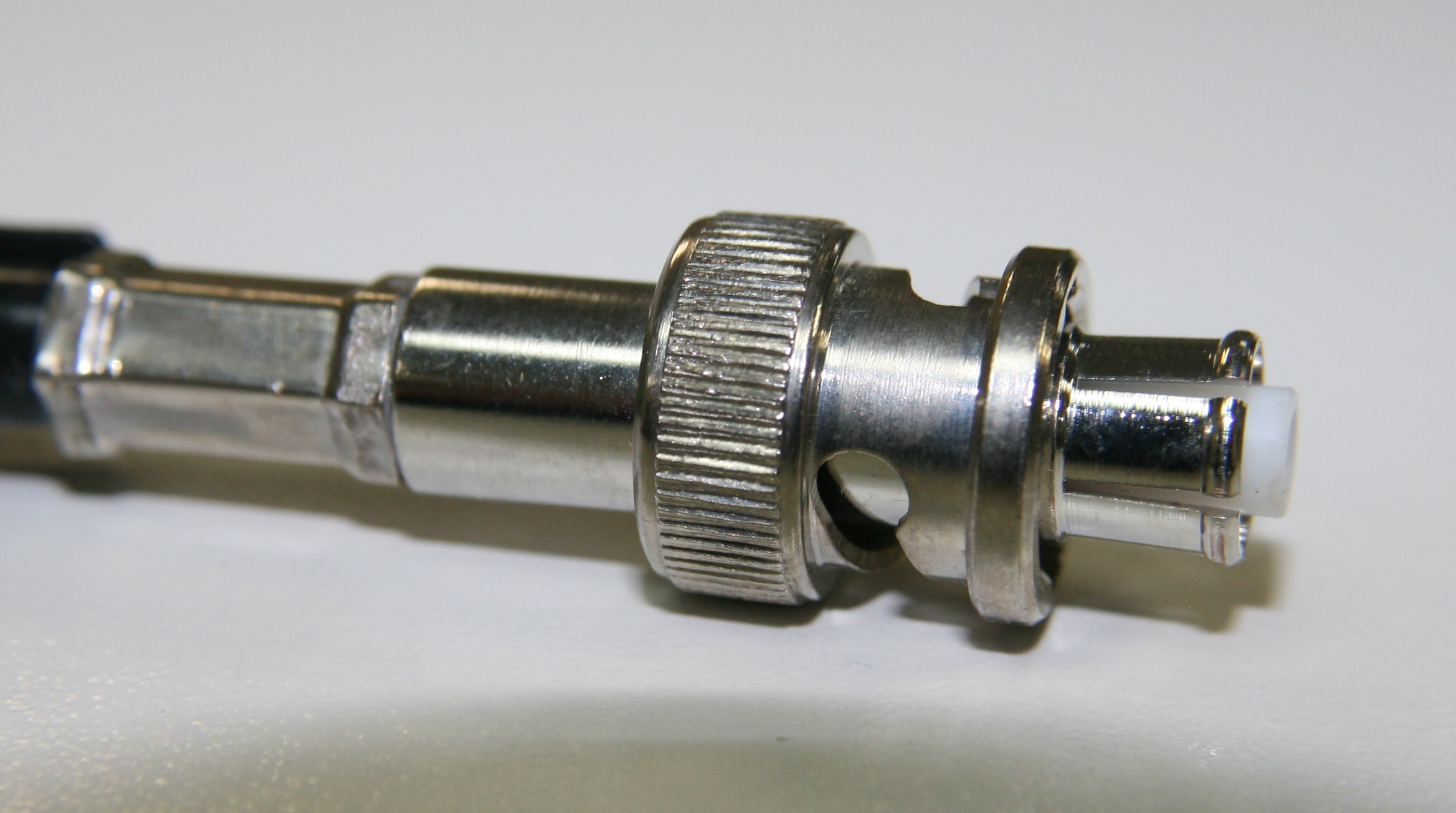 SHV_connector_side_view | RBD TechSpot