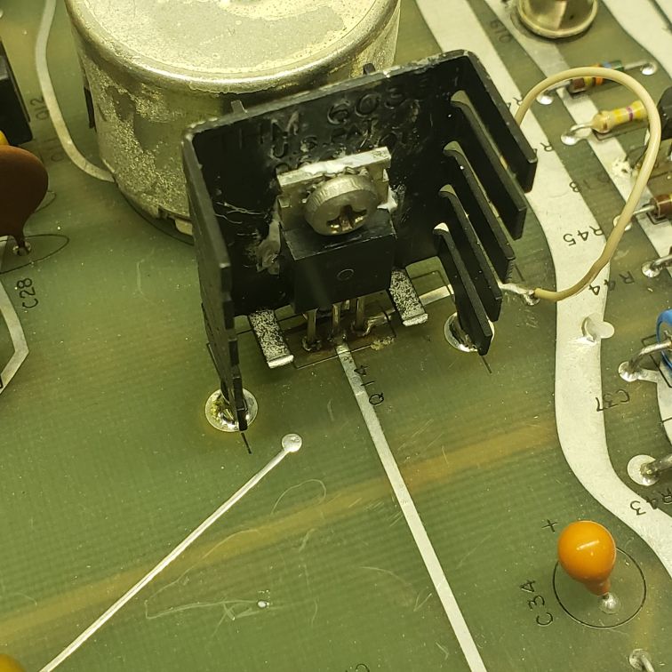 Transistor Heat Sink Fatigue | RBD TechSpot